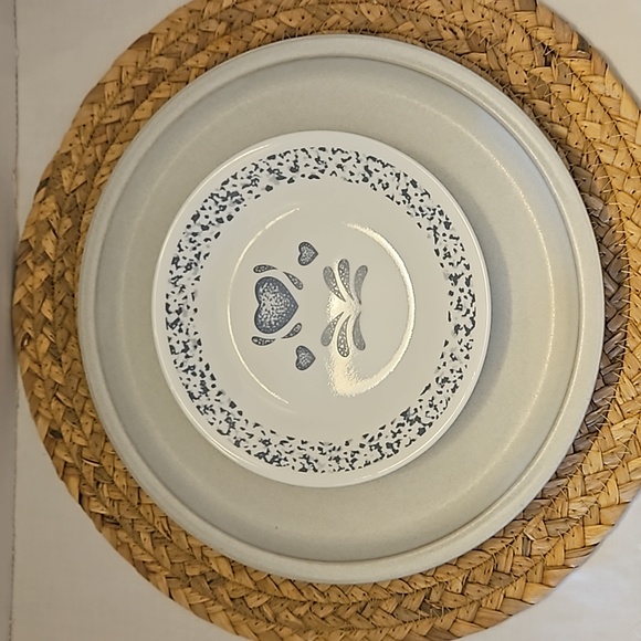 Corelle | Dining | Corelle Vintage Blue Hearts Sponge Rim Design Bread ...